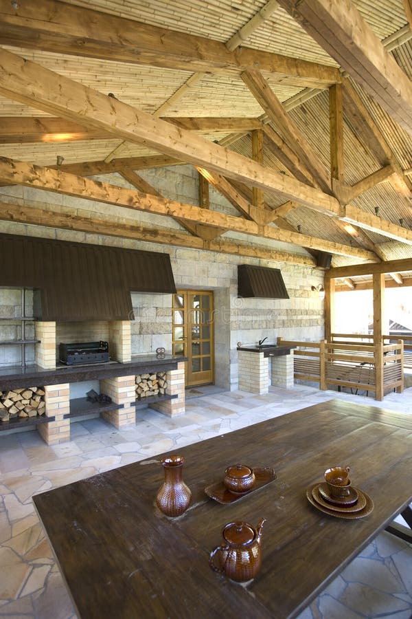 Varanda na casa rústica imagem de stock. Imagem de madeira - 14038647