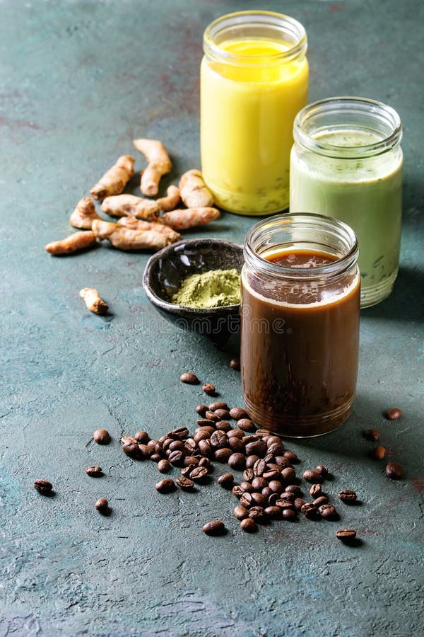 Variedad De Bebidas Heladas Del Latte Foto de archivo - Imagen de ...