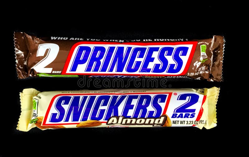 Snickers Candy Double Bars editorial image. Image of double - 119045200