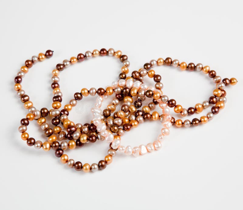 Varios Collares Hechos A Mano Foto de archivo - Imagen de colorido ...