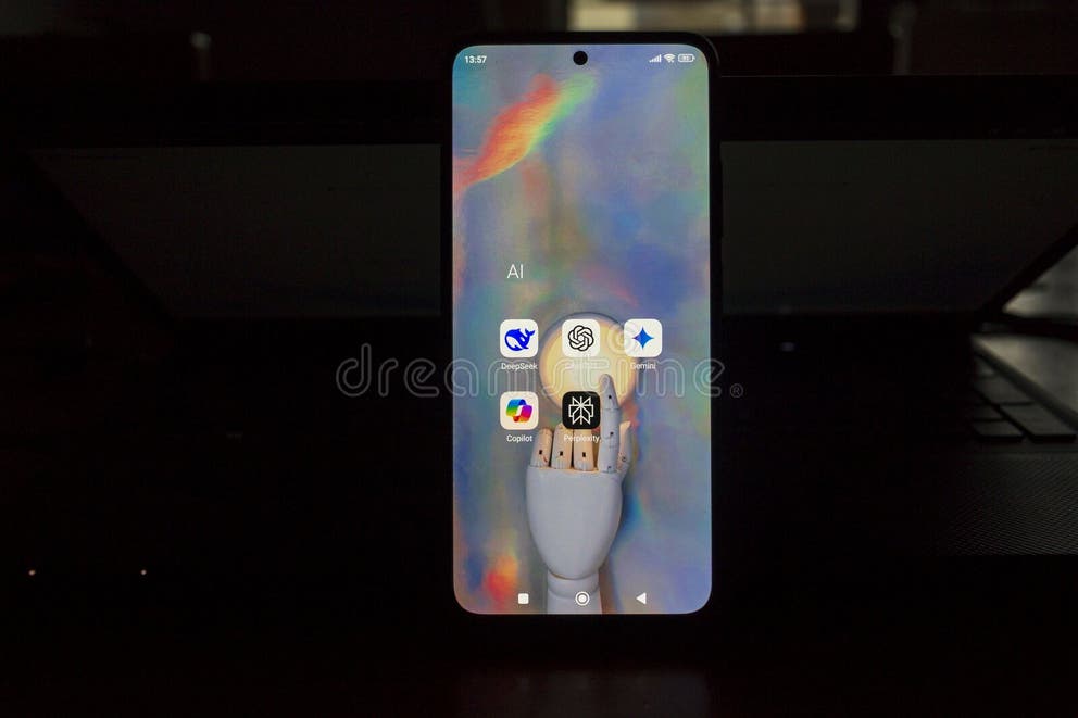 Various Artificial Intelligence Mobile Apps, DeepSeek, ChatGPT, Gemini ...