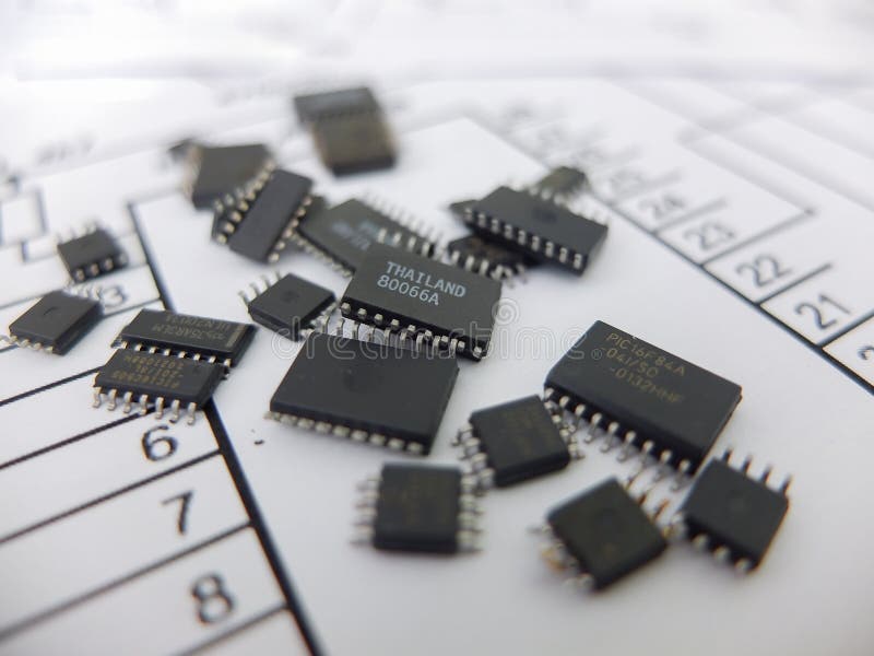 Various Integrated Circuits, Microcontrollers in DIP SOIC TQFP Packages ...