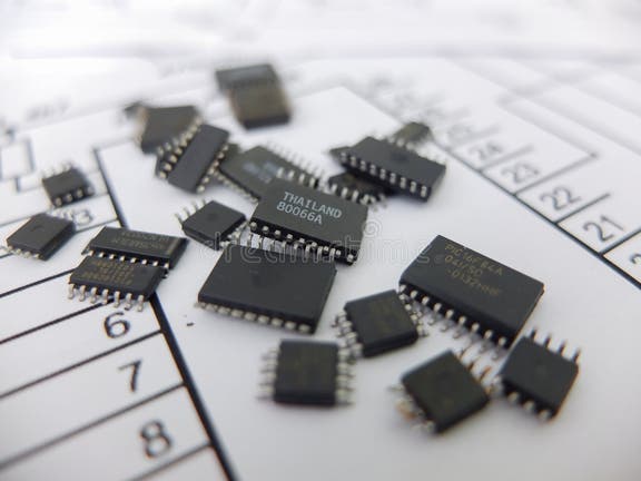 Various Integrated Circuits, Microcontrollers in DIP SOIC TQFP Packages ...