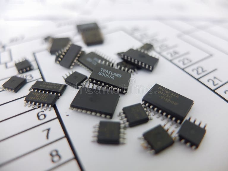 Various Integrated Circuits, Microcontrollers in DIP SOIC TQFP Packages ...