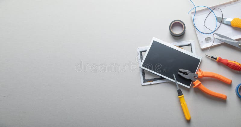 Various Tools and Broken Tablet. Tablet Repair Stock Illustration ...