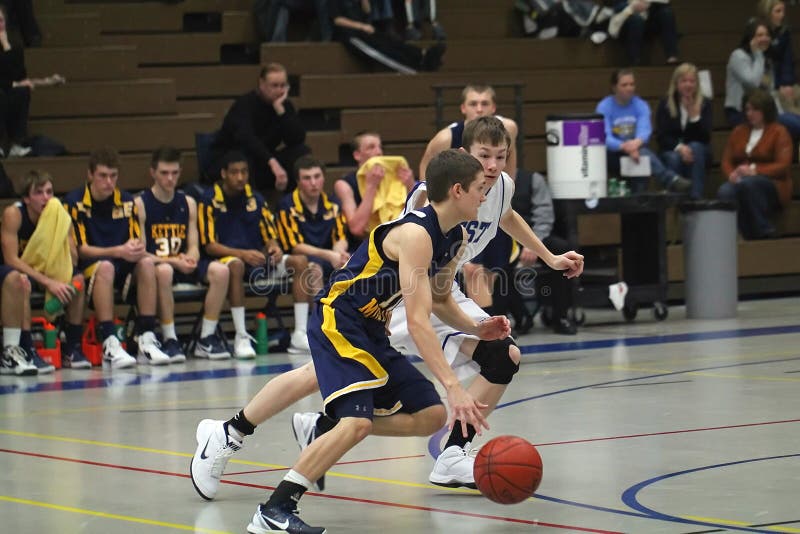 Varsity High School Basketball Editorial Stock Image - Image of compete ...
