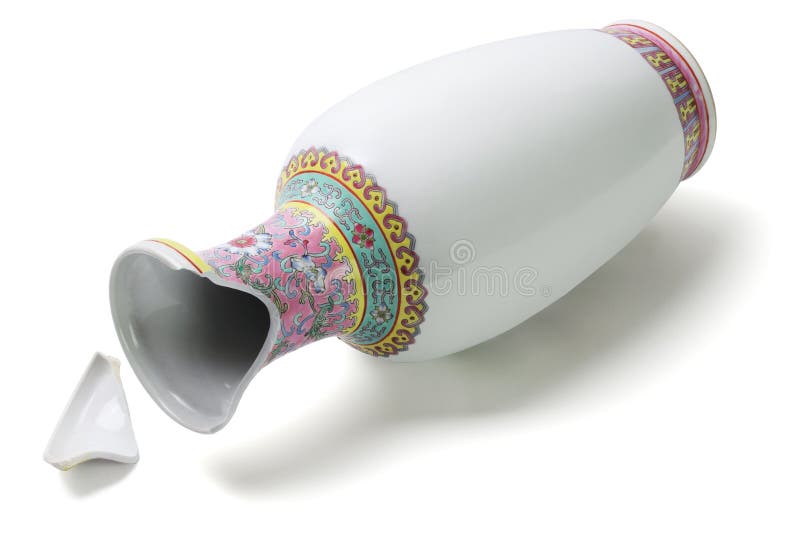 Vase en céramique cassée image stock. Image of blanc - 26830855