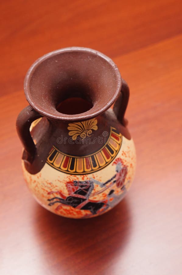 Vasos gregos cerâmicos foto de stock. Imagem de decorativo - 41813632