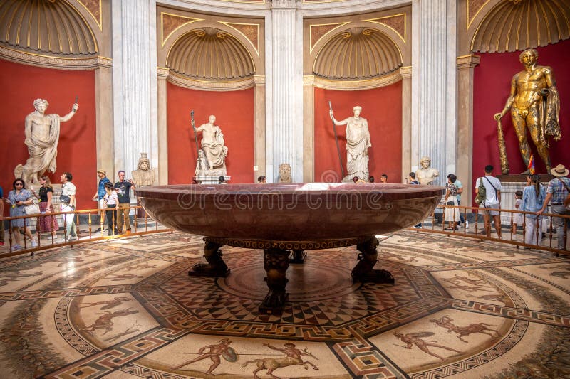 Round Hall at the Vatican Museum Editorial Photography - Image of italy ...