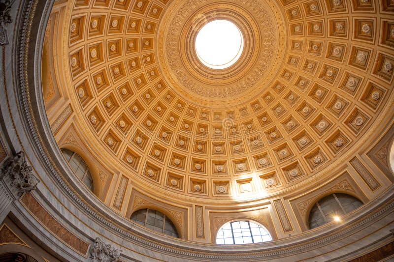 Round Hall at the Vatican Museum Editorial Image - Image of statue ...