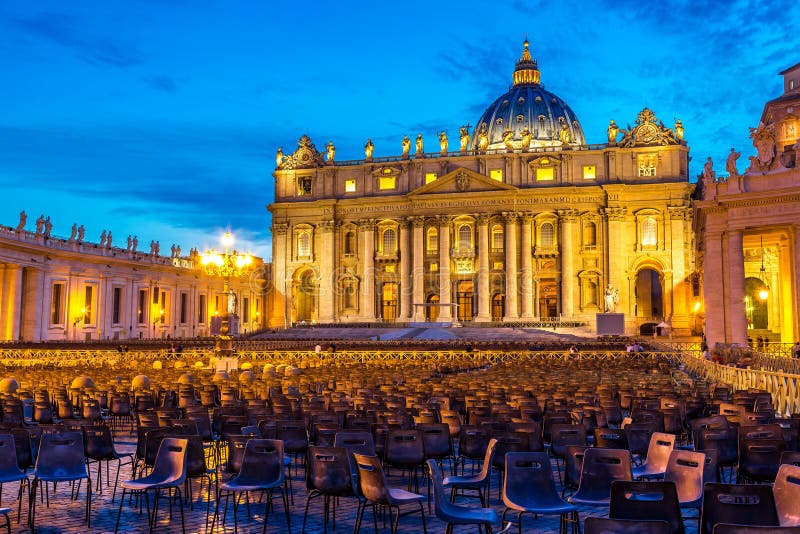 Vatican at night editorial stock photo. Image of square - 187917758