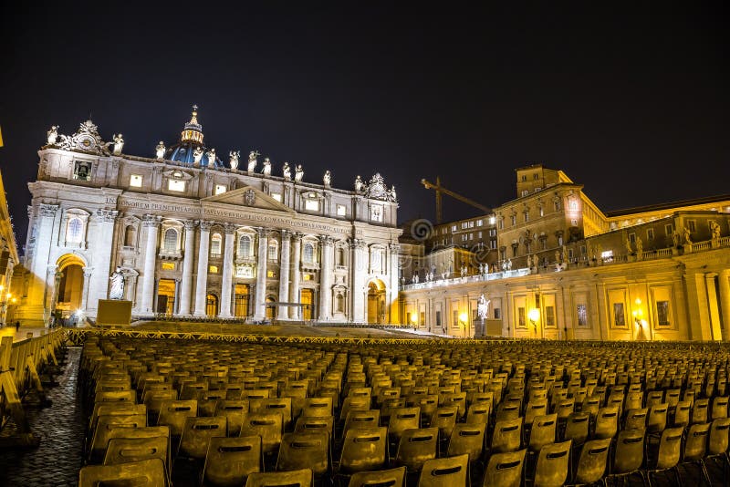Vatican at night editorial photography. Image of monument - 187930202