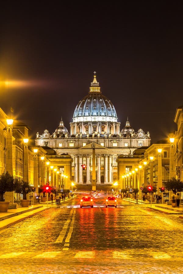 Vatican at night editorial stock photo. Image of vatican - 189724413