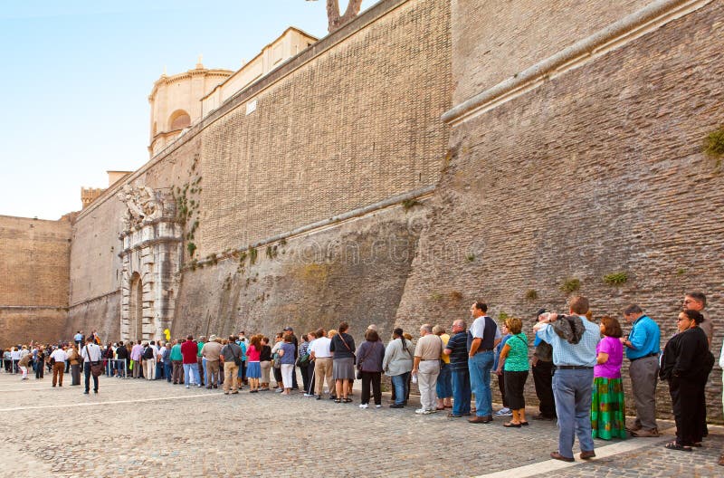 Vatican crowd people editorial image. Image of mass, crowd - 14080060