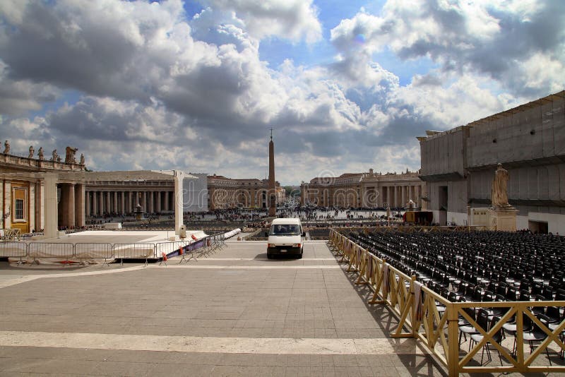 The Vatican square editorial stock image. Image of history - 28651304