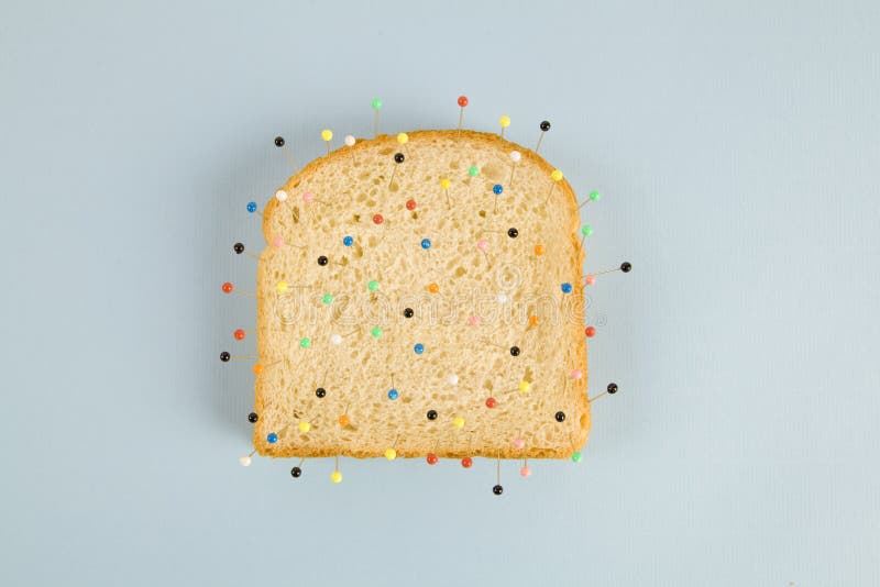 Du Pain Mou De Petit Pain Est Servi Avec Du Beurre Photo stock - Image ...