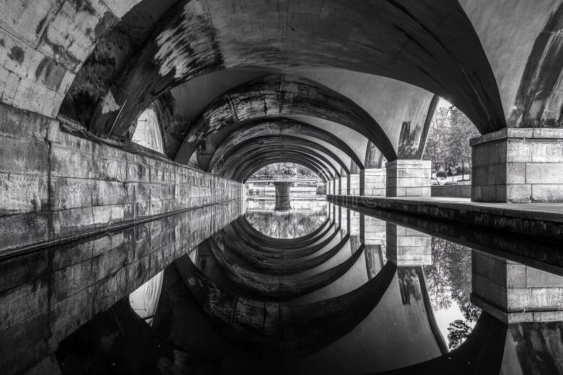 Vaulted Bridge Structure Creates Stunning Mirror Reflection Beneath in ...