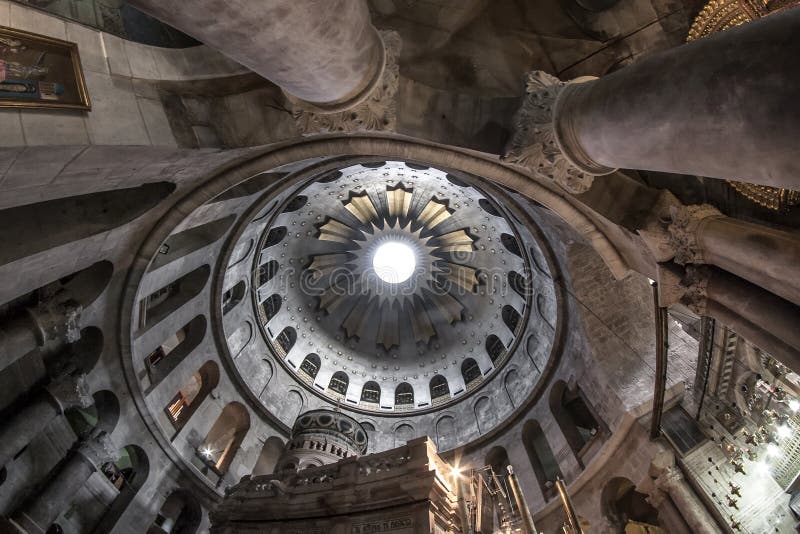 Vaults with Light in the Temple Stock Image - Image of altar, ceiling ...