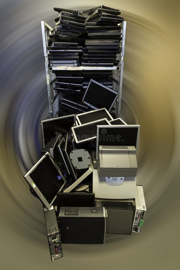 Vecchi Computer E Computer Portatili Fotografia Stock - Immagine di ...