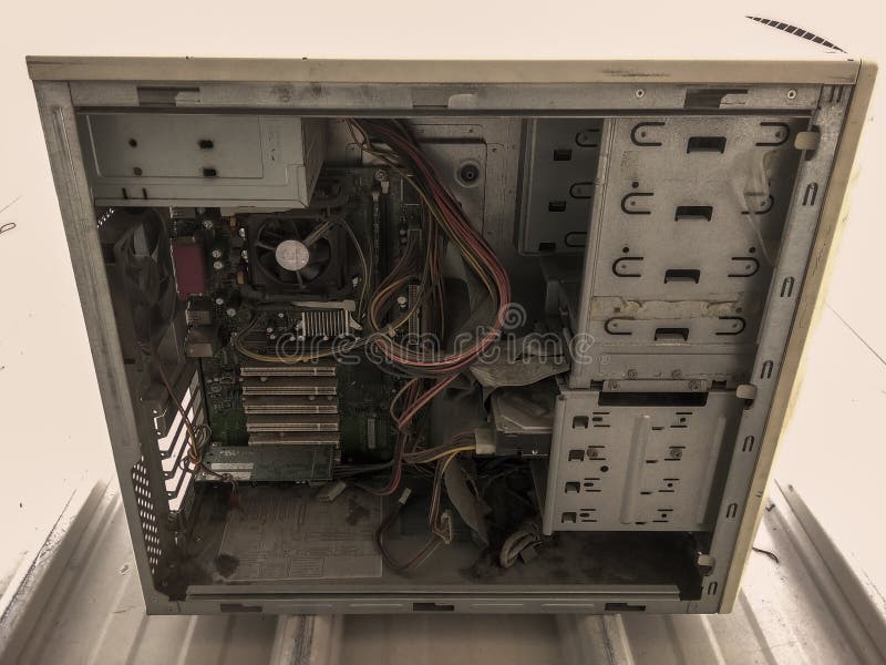 Vecchi Computer Nella Fabbrica Immagine Stock - Immagine di ...