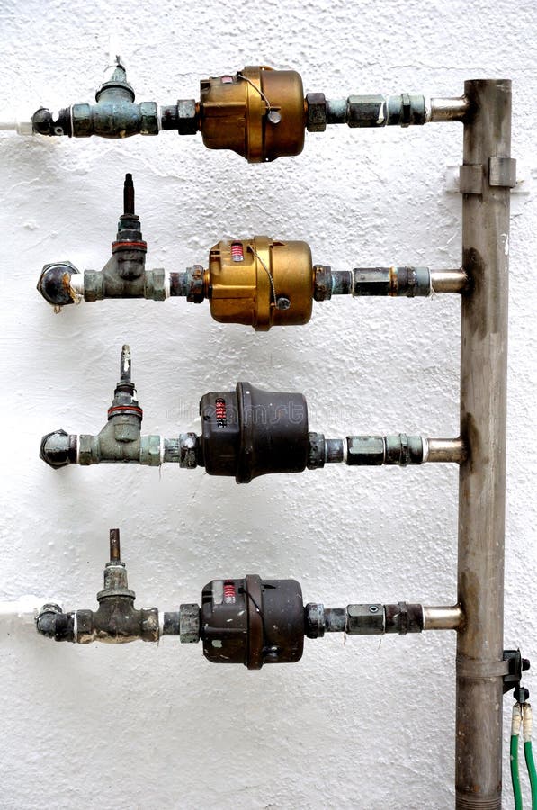 Contatori per acqua fotografia stock. Immagine di liquido - 75014708