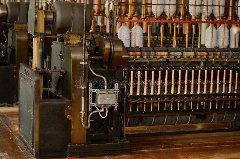 Vecchi filatoi fotografia editoriale. Immagine di telaio - 30409361