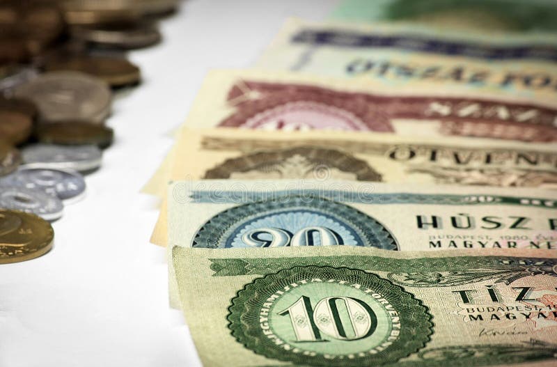 Vecchi soldi ungheresi immagine stock. Immagine di cinquanta - 69638083