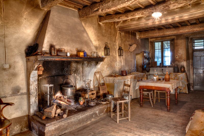 Vecchia Cucina Tradizionale Fotografia Stock - Immagine di domestico ...