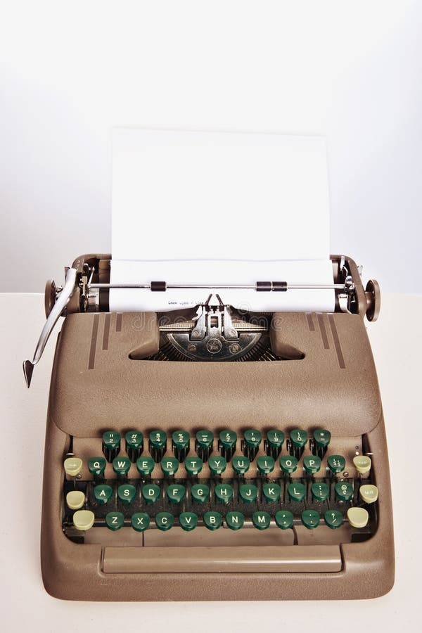 Vecchia Macchina Da Scrivere Immagine Stock - Immagine di digitare ...