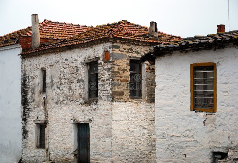 Vecchie case in Grecia fotografia stock. Immagine di colore - 10932850