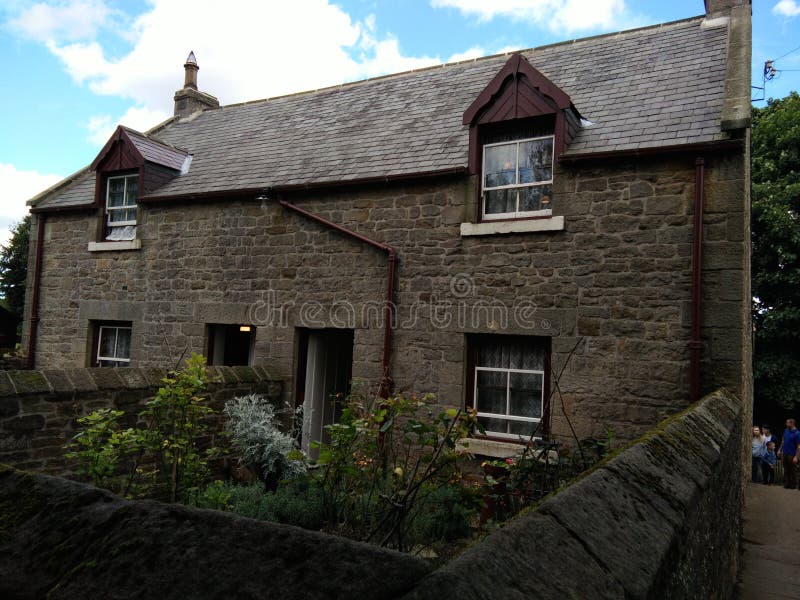 Vecchie Case Inglesi Del Gemello Dell'agricoltore Immagine Stock ...