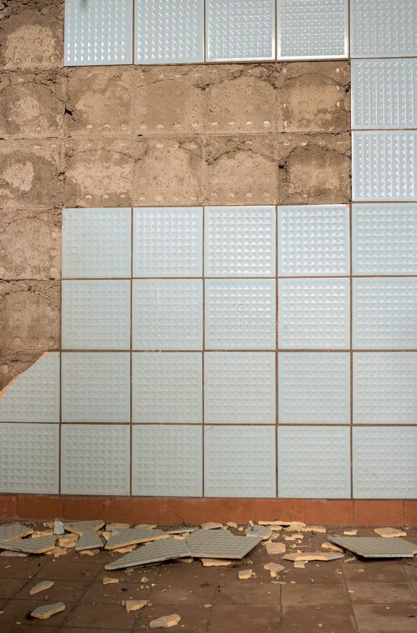 Piastrelle Rotte Al Suolo. Piccoli Elementi Di Pietre Spazio Per Il ...