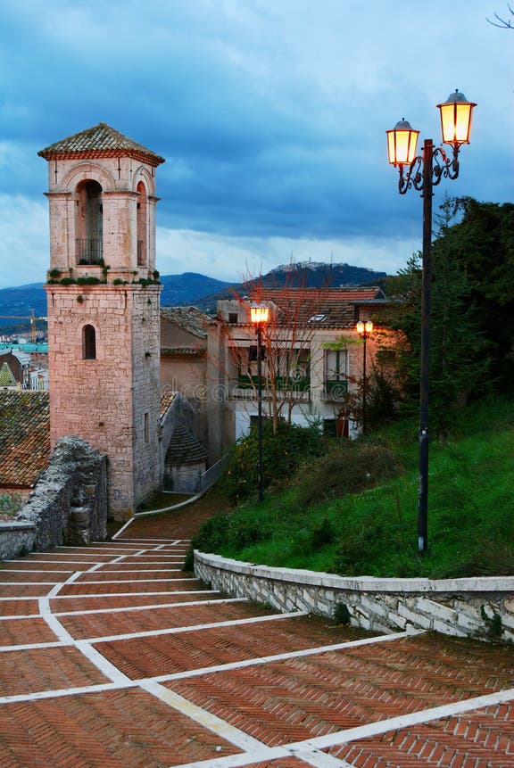 Vecchio Starway E Graffetta a Campobasso Immagine Stock - Immagine di ...