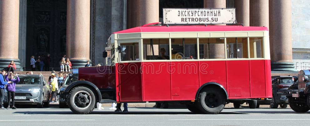 499 Red Bus Side View Stock Photos - Free & Royalty-Free Stock Photos ...