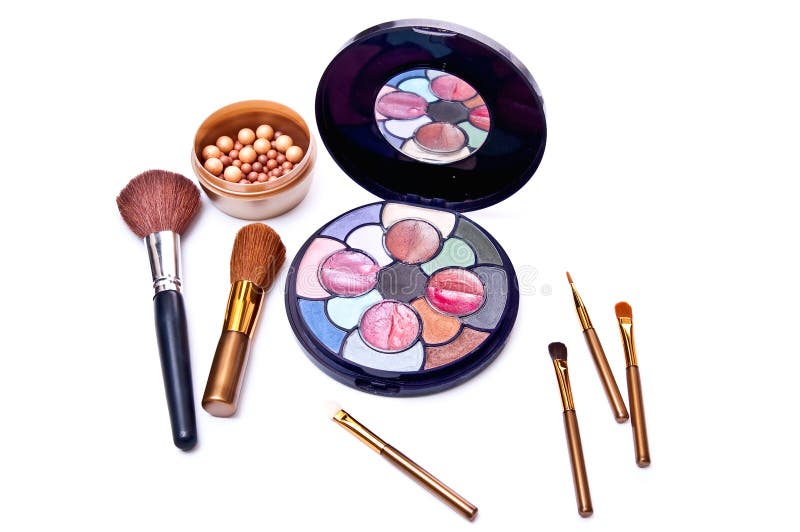 Bronzerende Parels En Make-up Kwast Stock Afbeelding - Image of ...