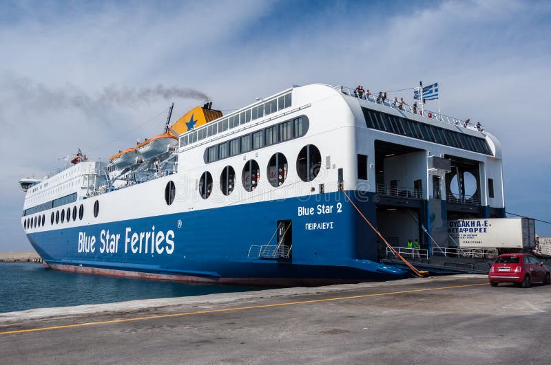 Een Veerboot in Het Middellandse-Zeegebied Redactionele Stock ...