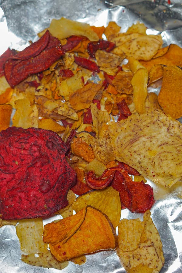Vegetable mix chips stock photo. Image of beetroot, snack - 231231968