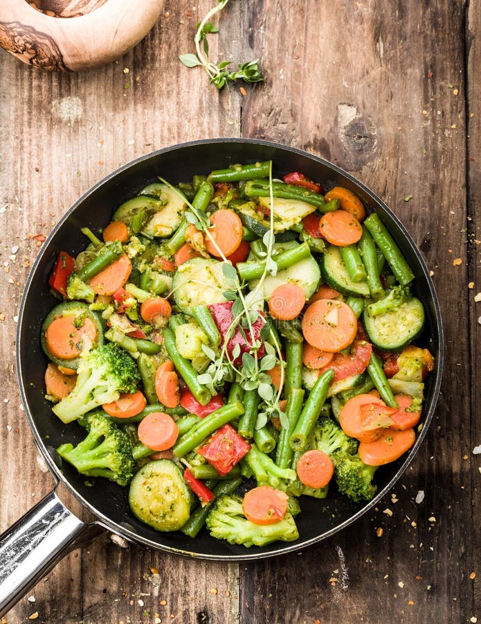 Vegetable Pan with Fresh Ingredients Stock Image - Image of trimming ...