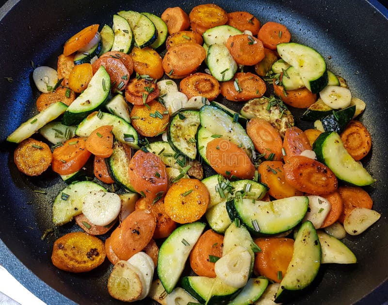 Vegetable stir pan stock photo. Image of kitchen, chinese - 240594352