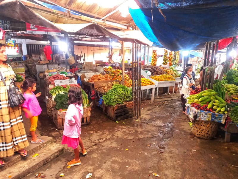 Vegetables at Berastagi Traditional Fruit and Vegetables Market ...