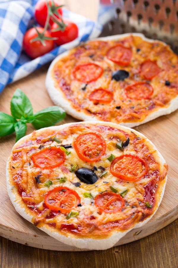 Vegetarian mini pizza stock photo. Image of vegetarian - 40593406