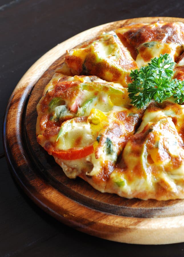 Vegetarian pizza stock image. Image of food, fresh, sauce - 32786371