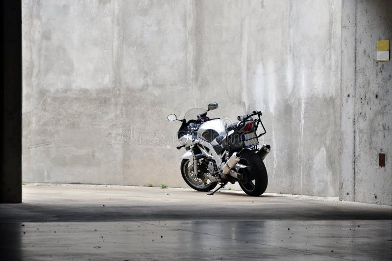 Velomotor imagem de stock. Imagem de transporte, estacionamento - 26228023