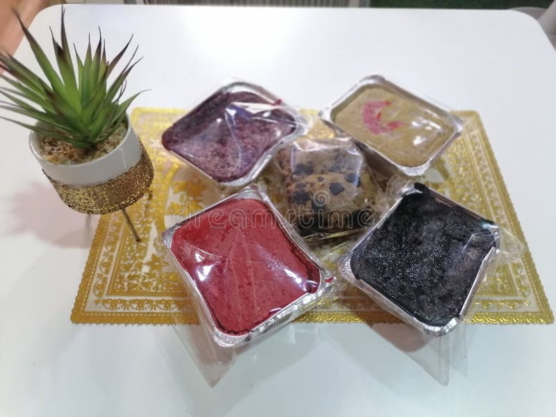 Velvet Chocolate Vanilla Cakes Cupcakes Stock Photo - Image of purple ...