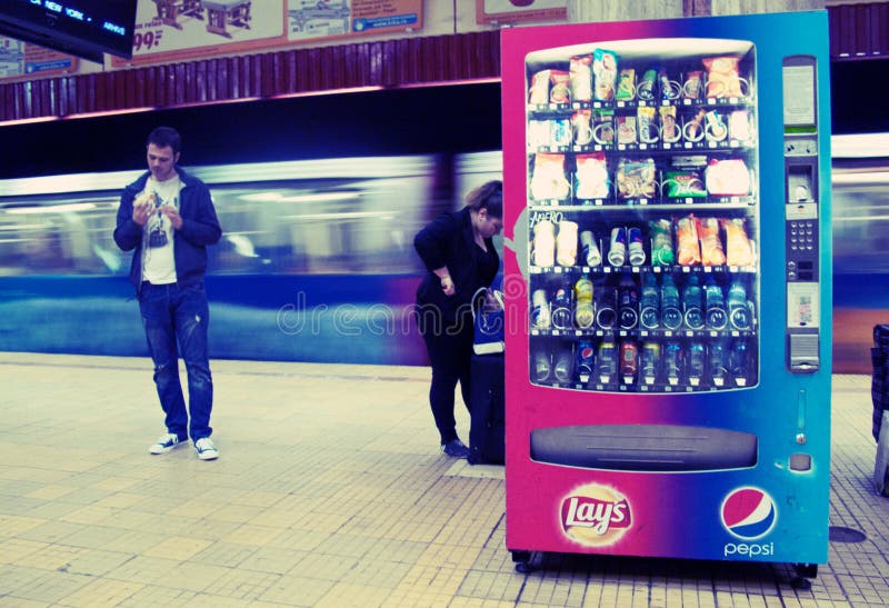 Vending machine editorial stock image. Image of beverages - 25017229