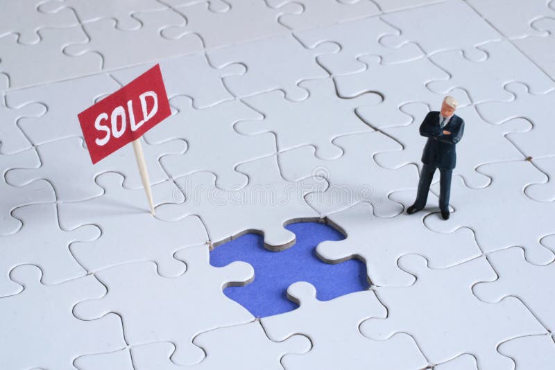 Vendu image stock. Image du vendeur, businessmen, bleu - 2272803