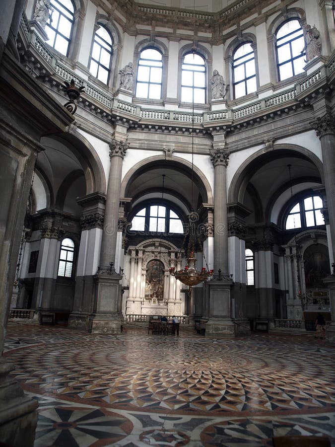 142 Interior Santa Maria Della Salute Fotos de stock - Fotos libres de ...