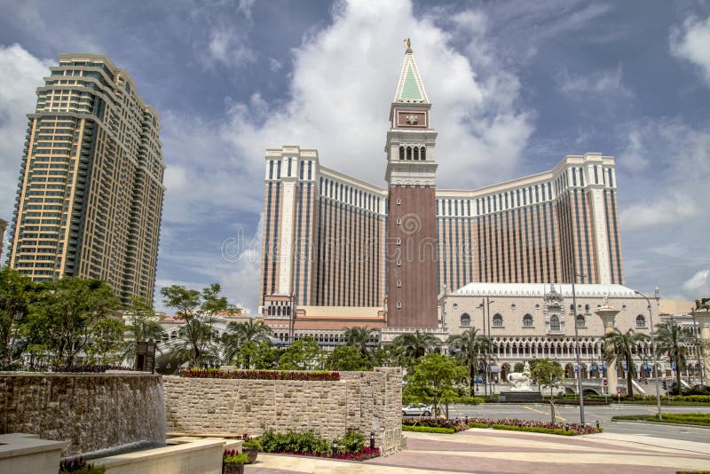 Venetian Macao-Resort-Hotel Editorial Photo - Image of dusk, beautiful ...