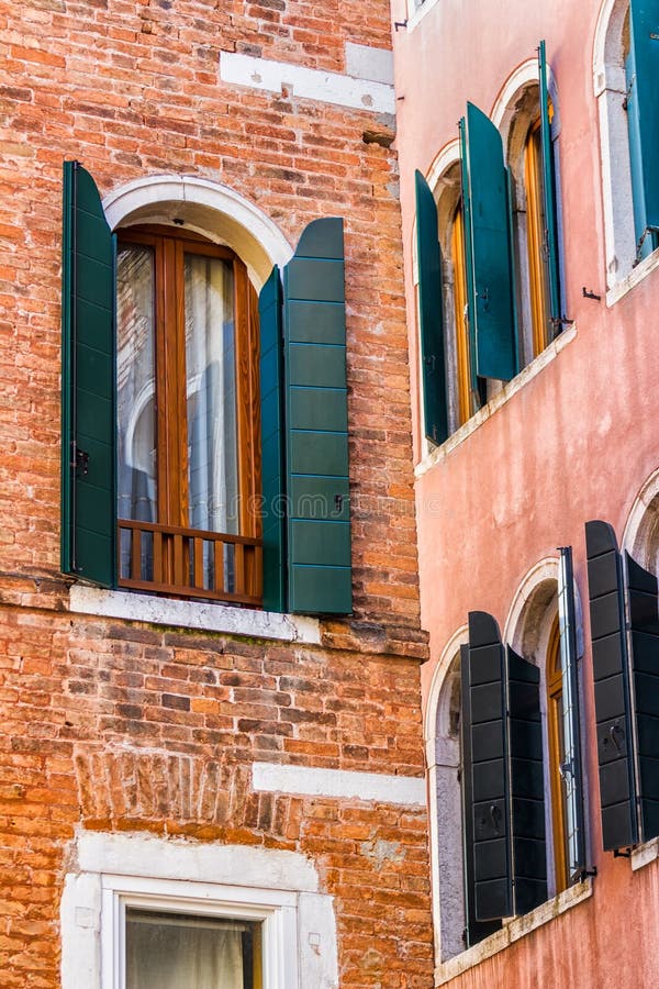 Venetian Window, Italy stock image. Image of retro, construction - 31145023