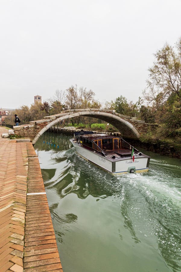 Ponte del diavolo editorial photography. Image of pedestrian - 385327347